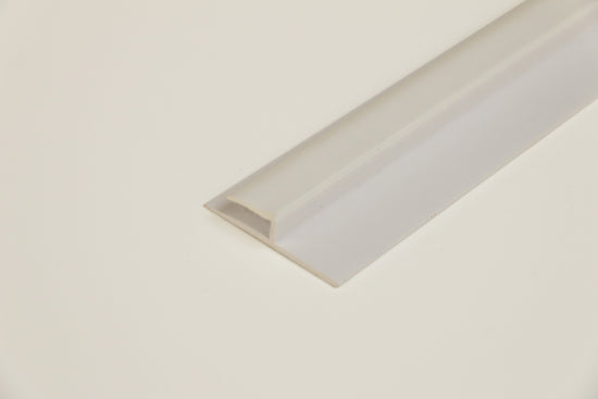 Altro Captile Strip C8 White 2.5m – Altrodirect